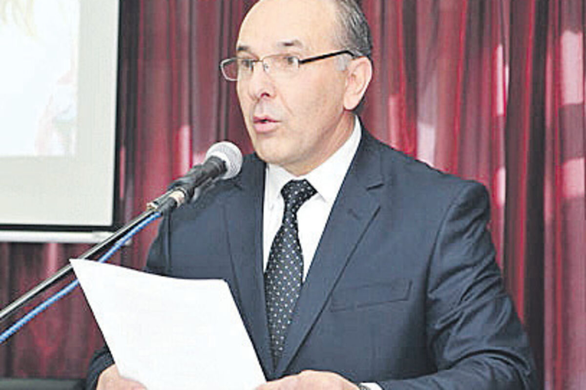 Nikola Dukaj neće biti direktor OŠ "Mahmut Lekić" u Tuzima