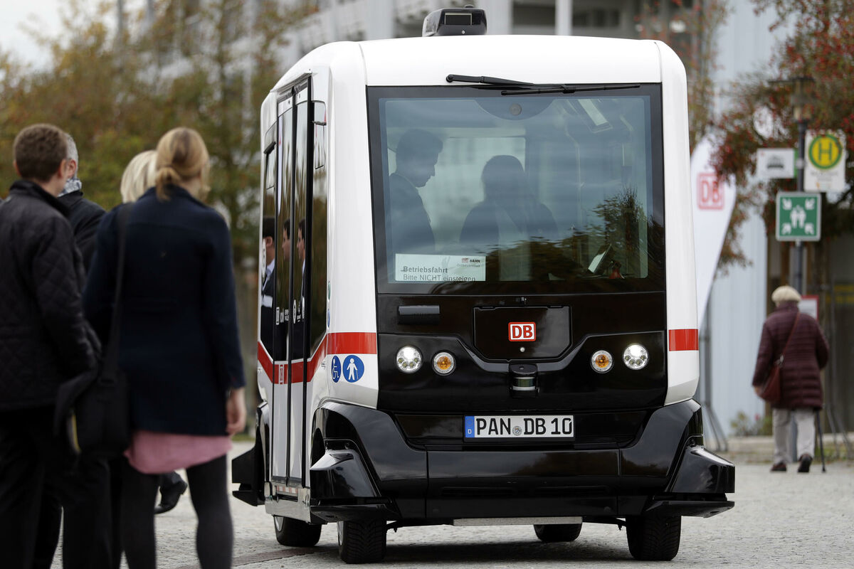 "NEW ERA OF PUBLIC TRANSPORT" Germany: Smart driverless vehicle launched