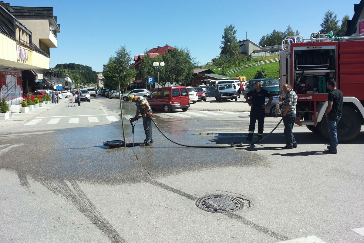 Žabljak: Ponovo se izlila kanalizacija