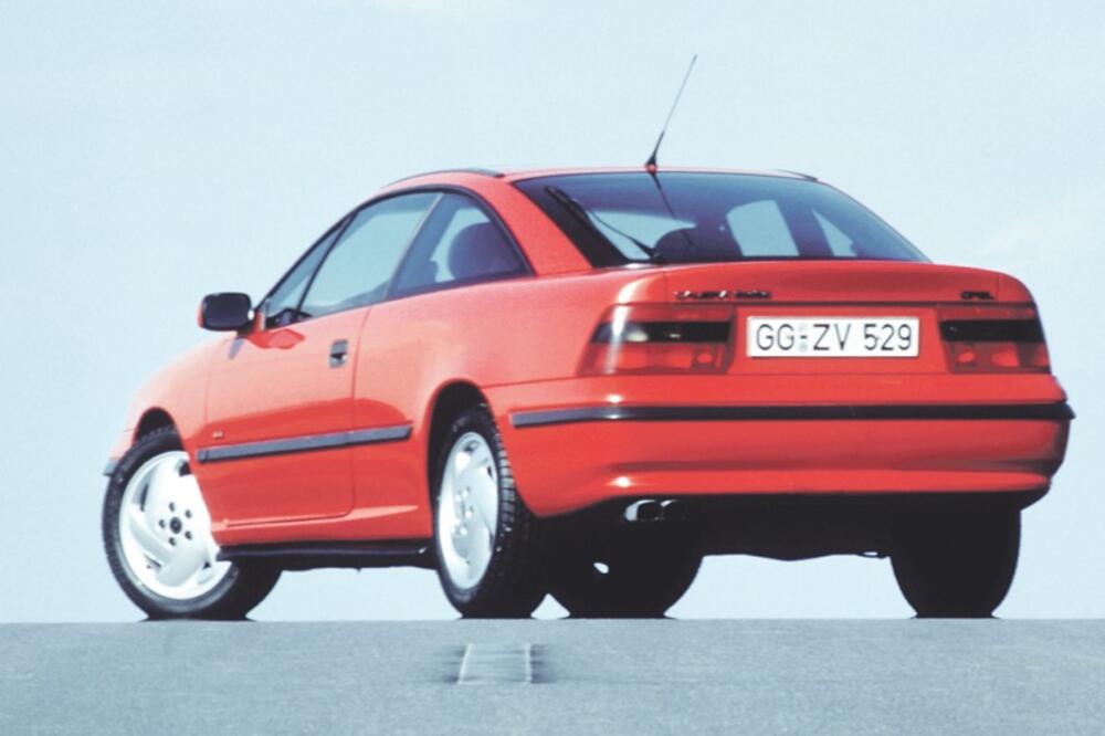 25 godina Opel kalibre: Doza adrenalina za narodne mase