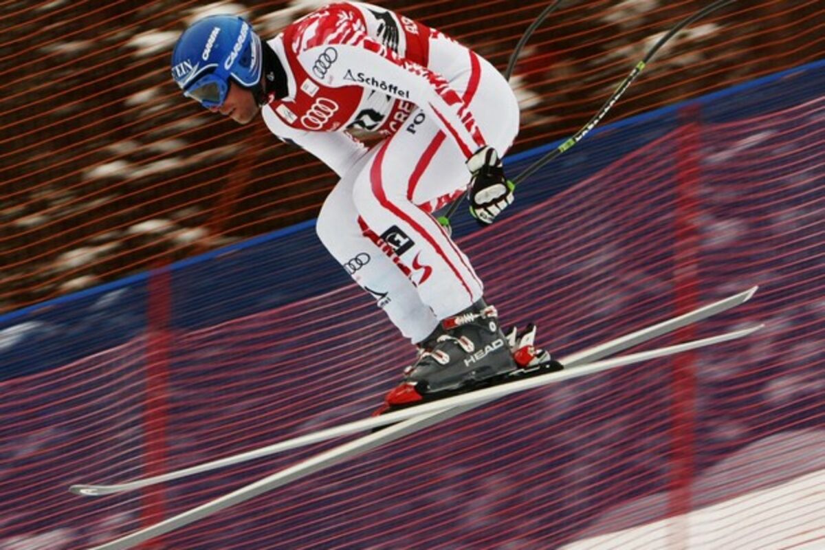 Gruger conscious after 12 days in a coma