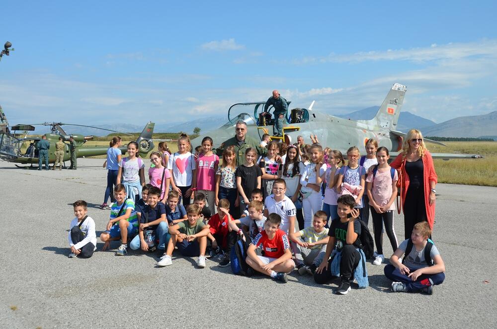 Na vojnom aerodromu “Knjaz Danilo” organizovan je Dan otvorenih vrata