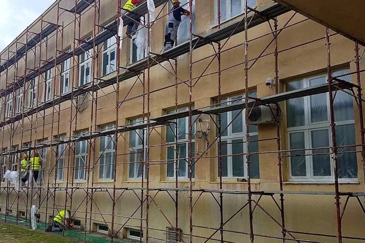 Novi izgled OŠ "Savo Pejanović" obradovaće đake