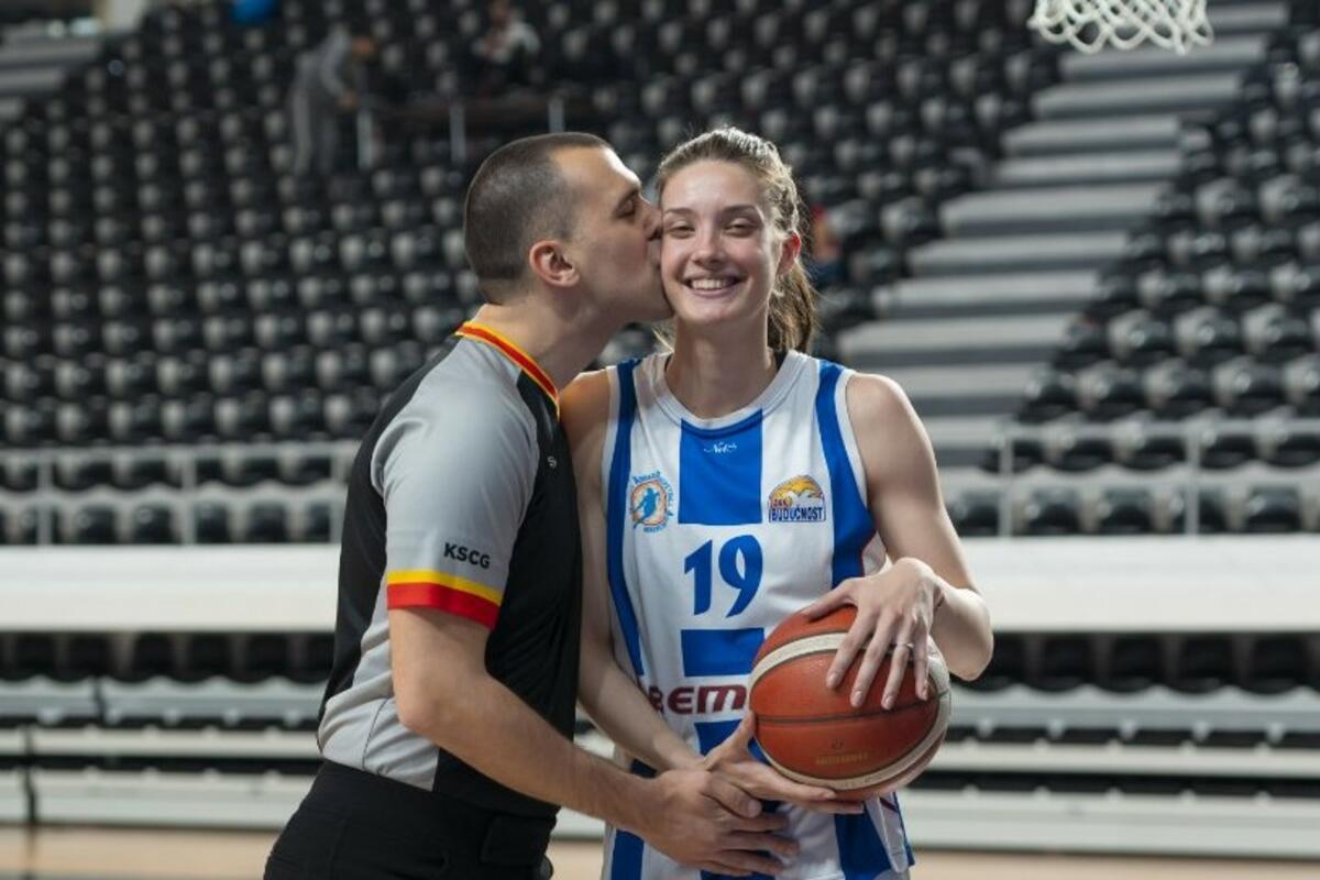 Romantika na košarkaškom terenu, Violeta nije ni slutila šta Stefan sprema