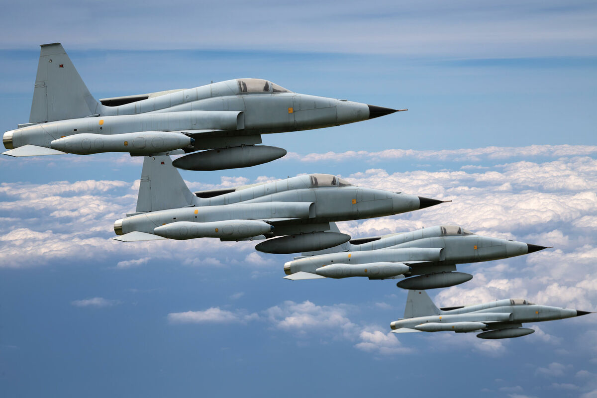 Tenzije na Korejskom poluostrvu: Borbeni avioni u vazduhu, ispaljivanje ...