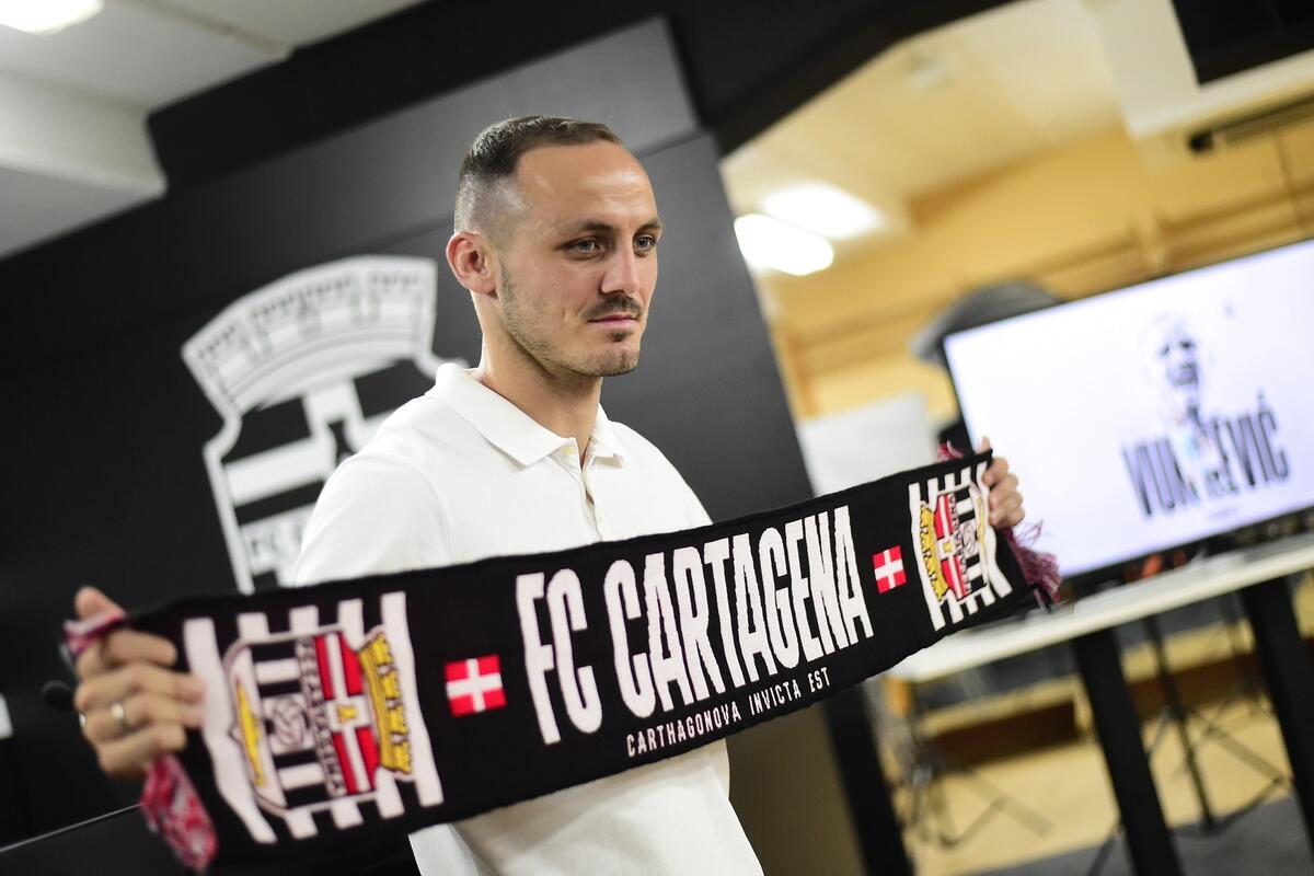 Vukčević predstavljen u Kartaheni: Želio sam ponovo da igram u Španiji ...