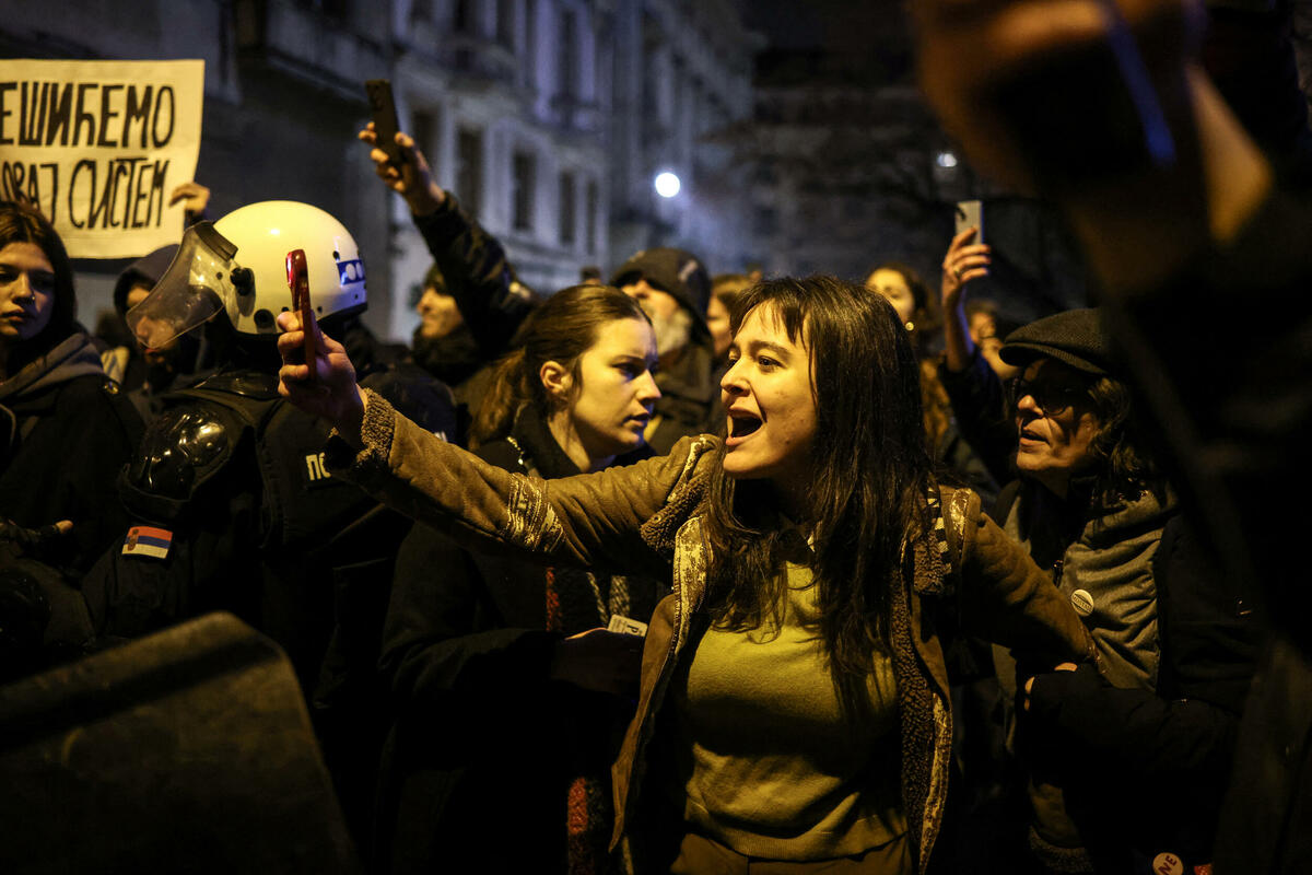 Srbija: Studenti snimaju film, režimski mediji su dio prikazali kao ...