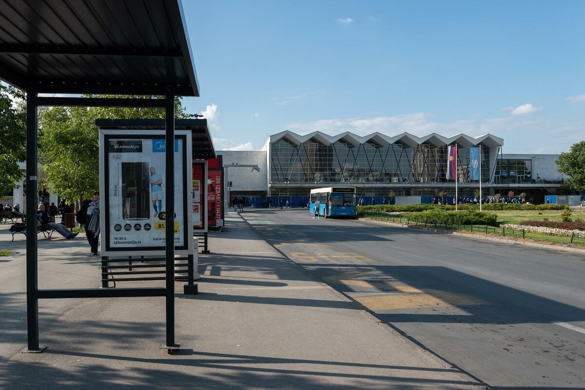 Palo autobusko stajalište u Novom Sadu, nema povrijeđenih