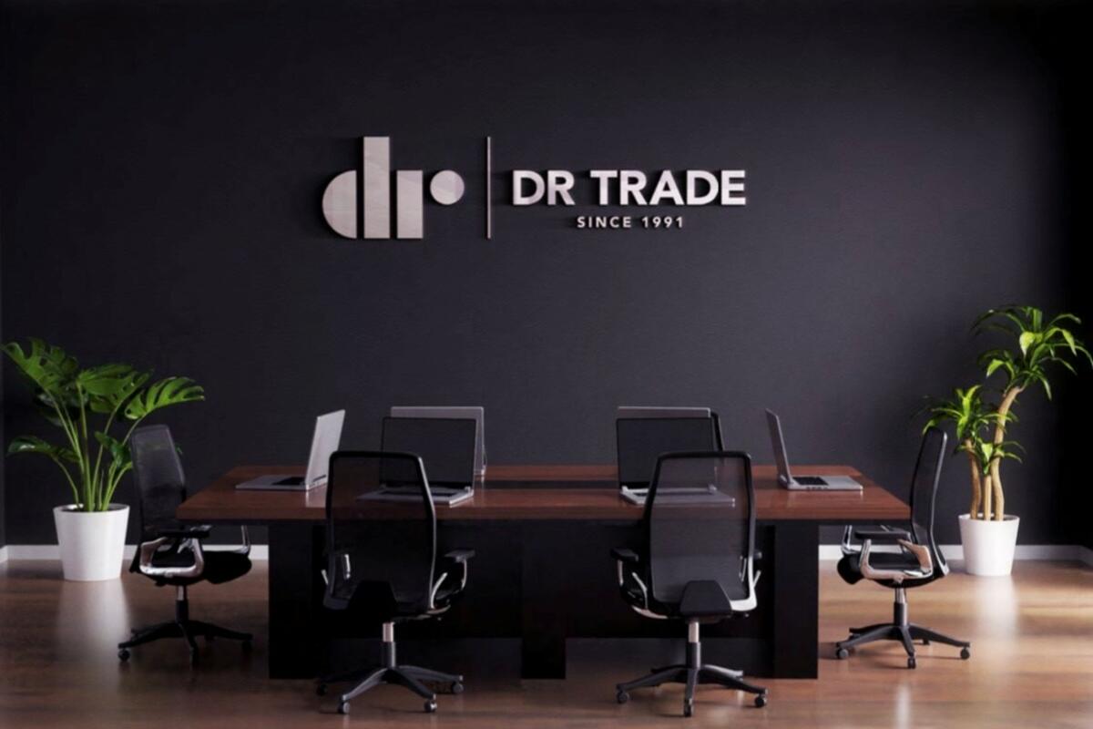 Dr trade u Porto Montenegru: Konsultantska kancelarija za namještaj i najbolje svjetske brendove