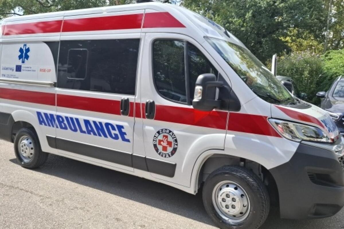 Tivatski Dom zdravlja obnovio vozni park zahvajujući EU fondovima ...