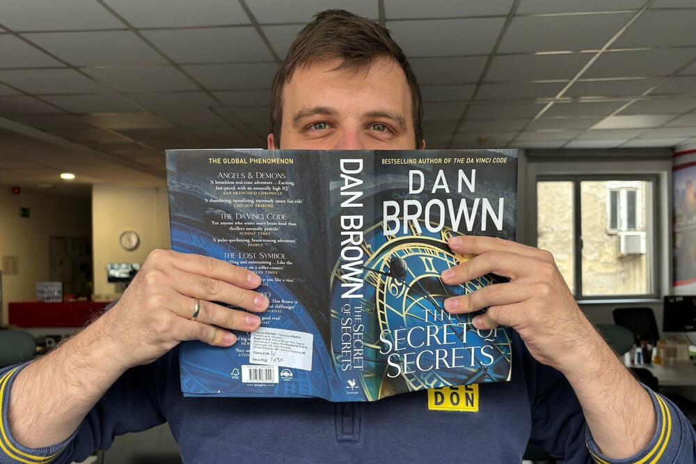 Sırların Sırrı: Arkadaşım Dan Brown Nasıl 250.000.000 Kitap Sattı?