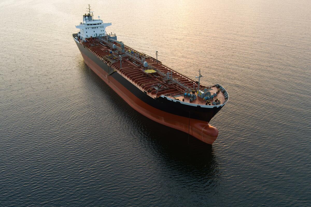 Državni mediji: Iran zaplijenio strani naftni tanker dok je prolazio ...