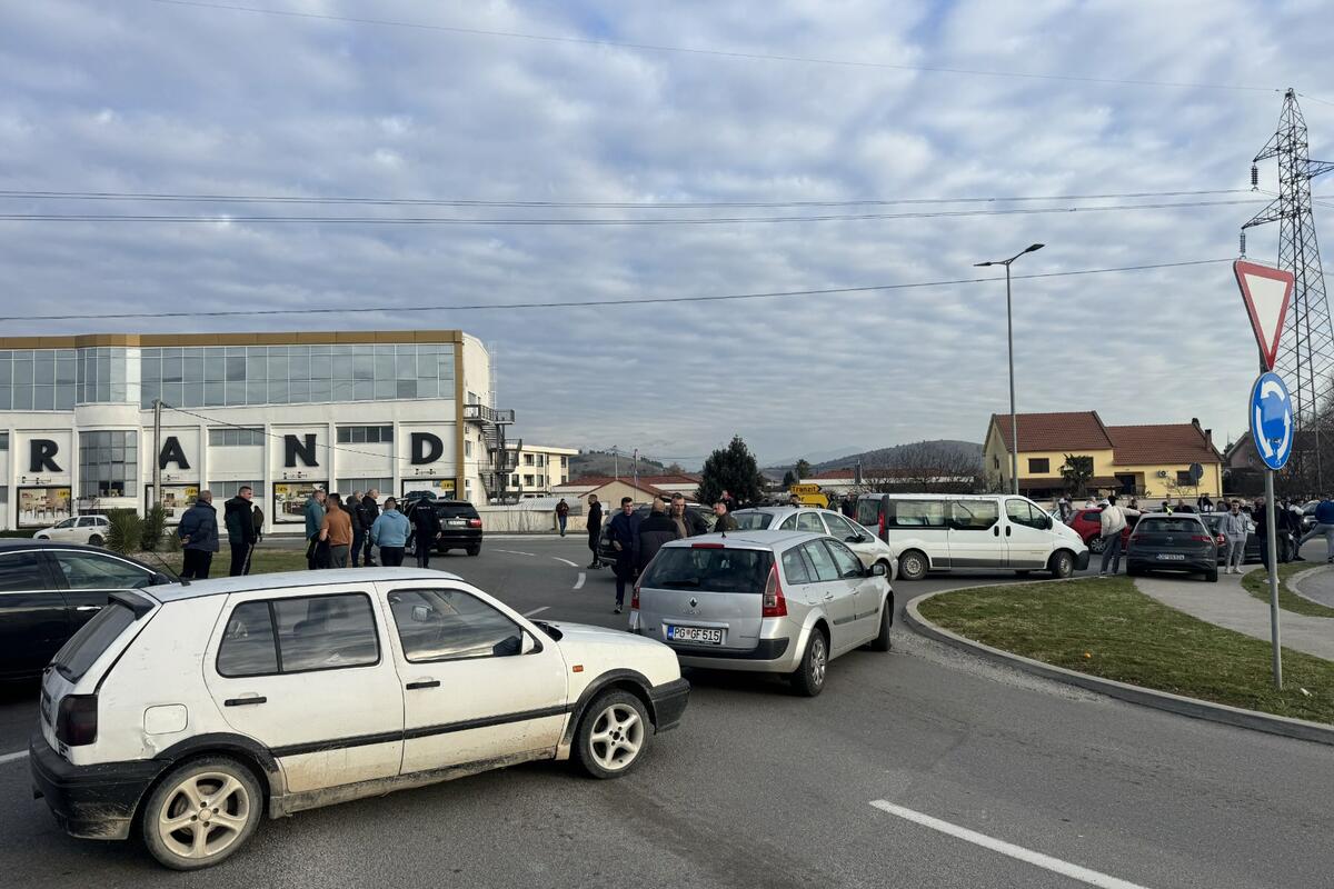 Residents of Botun and Zagorič Forest Park blocked roundabouts